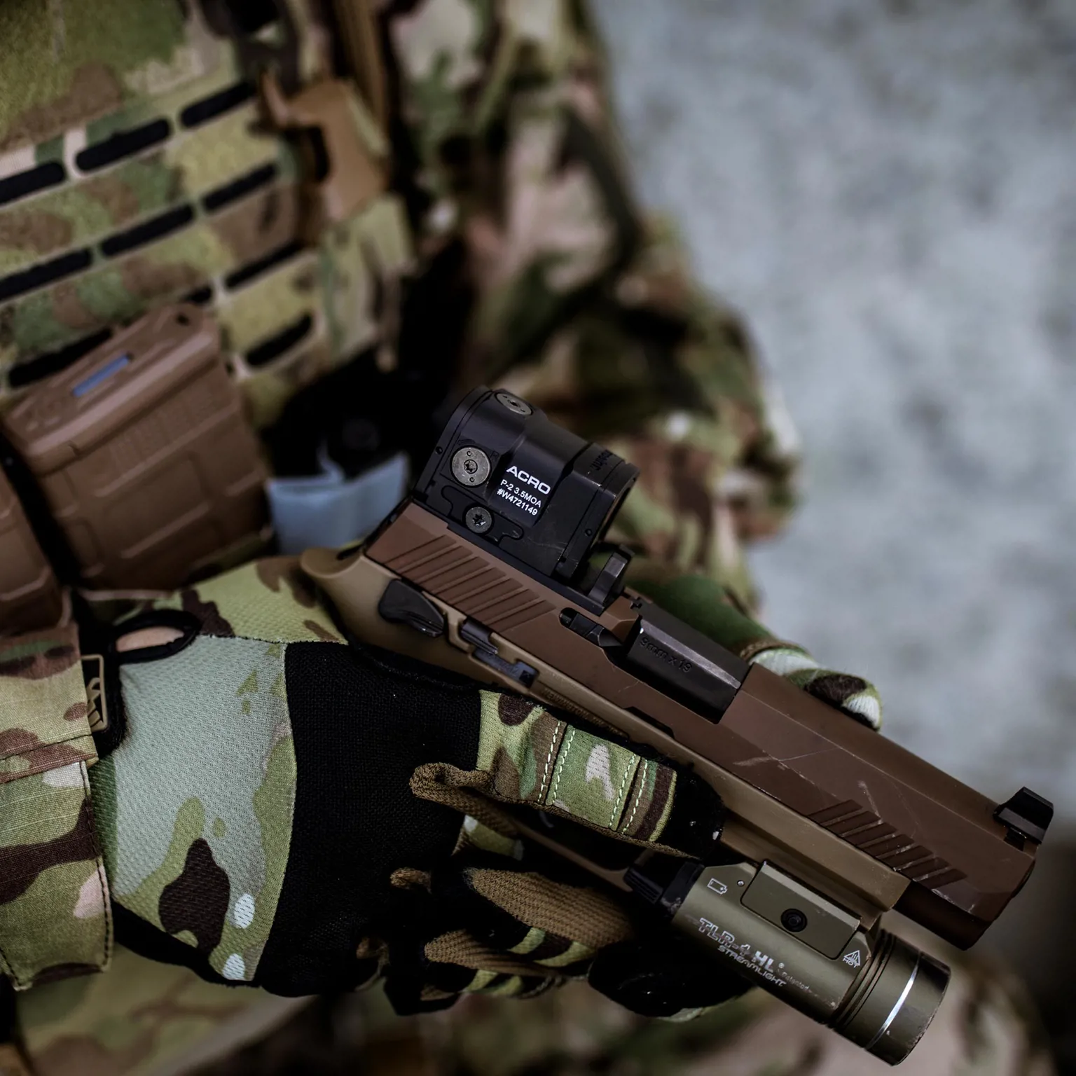 Acro P-2™ 3.5 MOA - Red dot reflex sight with integrated Acro ...