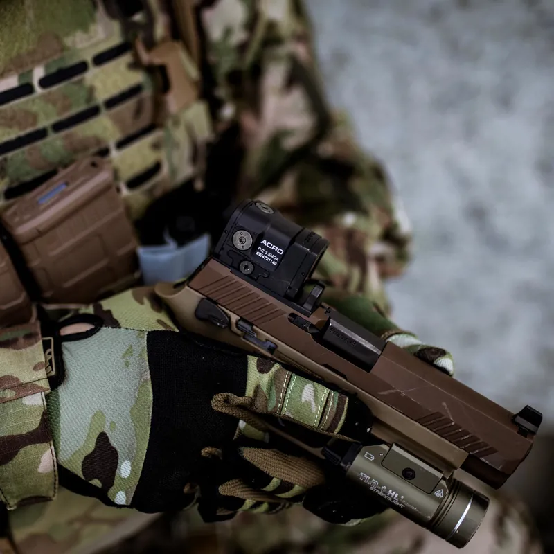 Acro P-2™ 3.5 MOA - Red dot reflex sight with integrated Acro ...