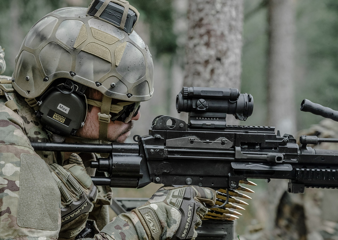 Comp™ M4 2 MOA - Red dot reflex sight with standard spacer and QRP2 ...