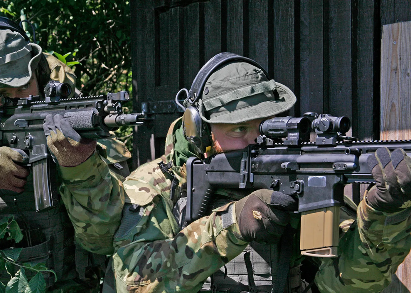 Micro T-2™ 2 MOA - Red dot reflex sight with 30 mm spacer and LRP mount ...